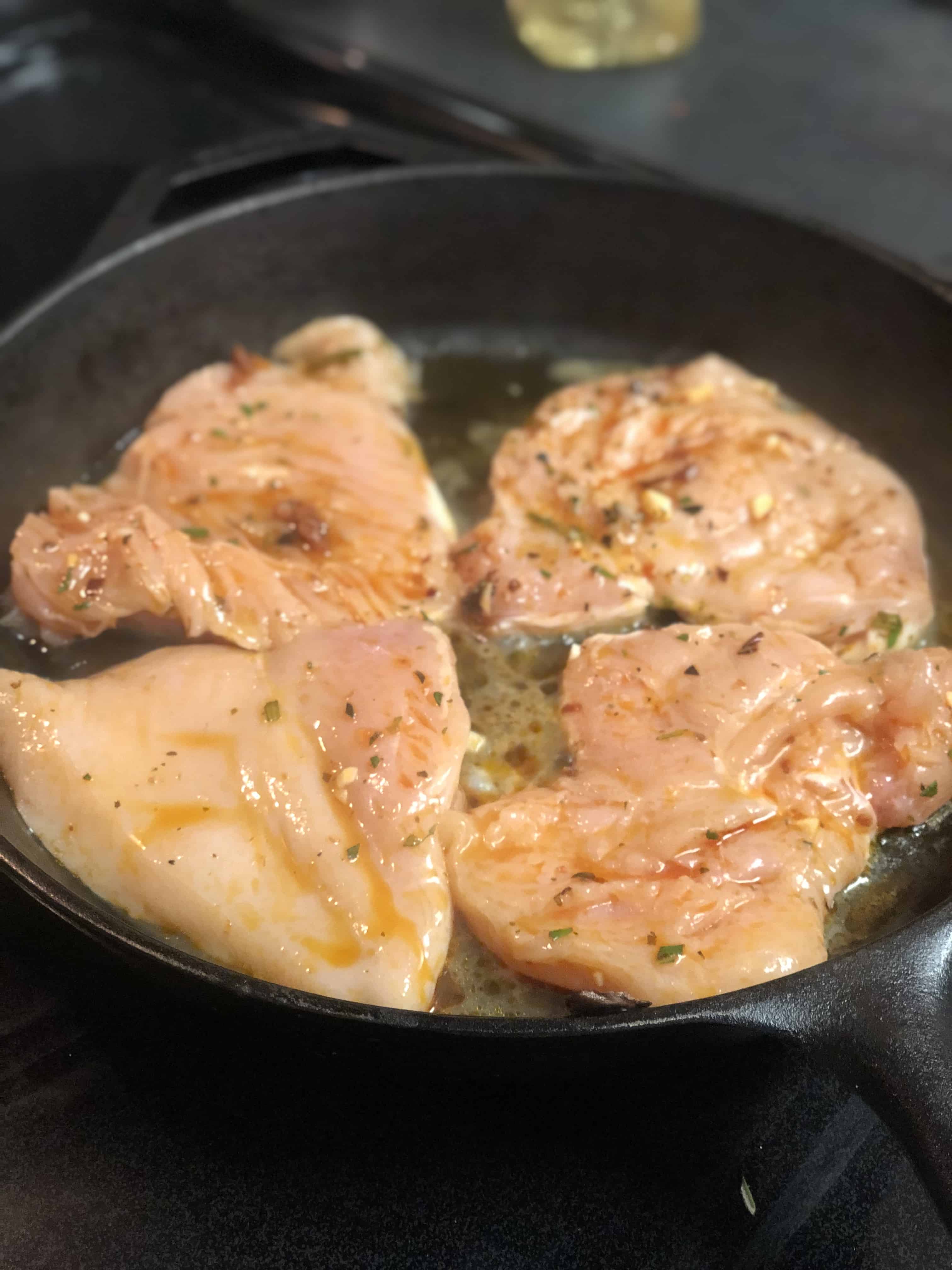 GARLIC MUSHROOM CHICKEN WITH TOMATO PESTO CREAM
